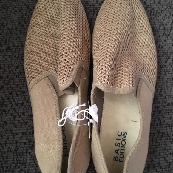 Basic Editions | Shoes | Nwt Basic Edition Comfy Shoes 75 | Poshmark